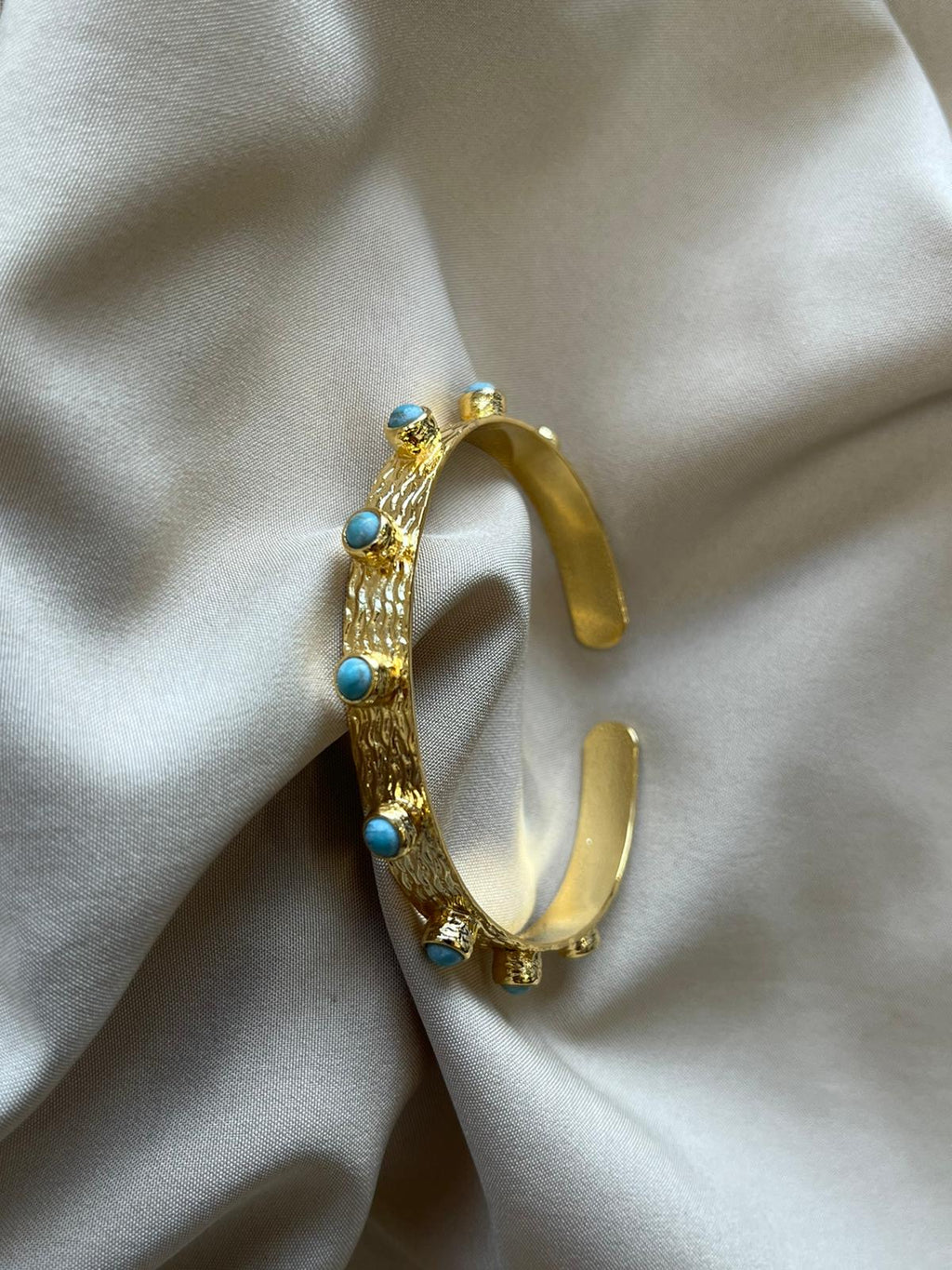 Cleopatra blue 18K gold plated bangle – opujewels