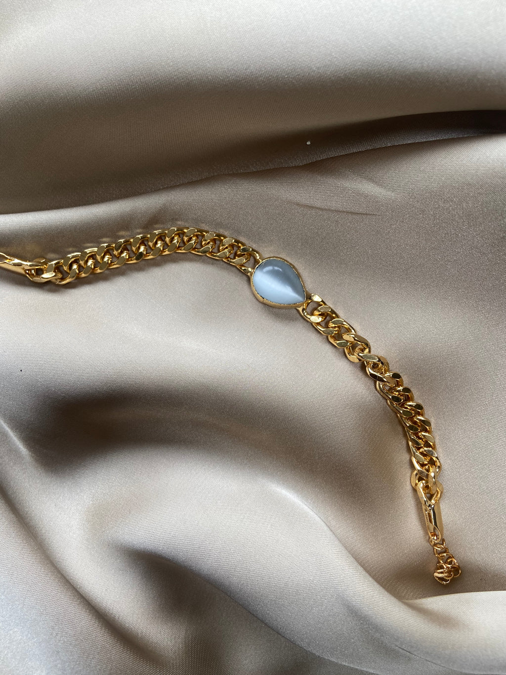 White Cat Eye Stone Chunky Bracelet – opujewels