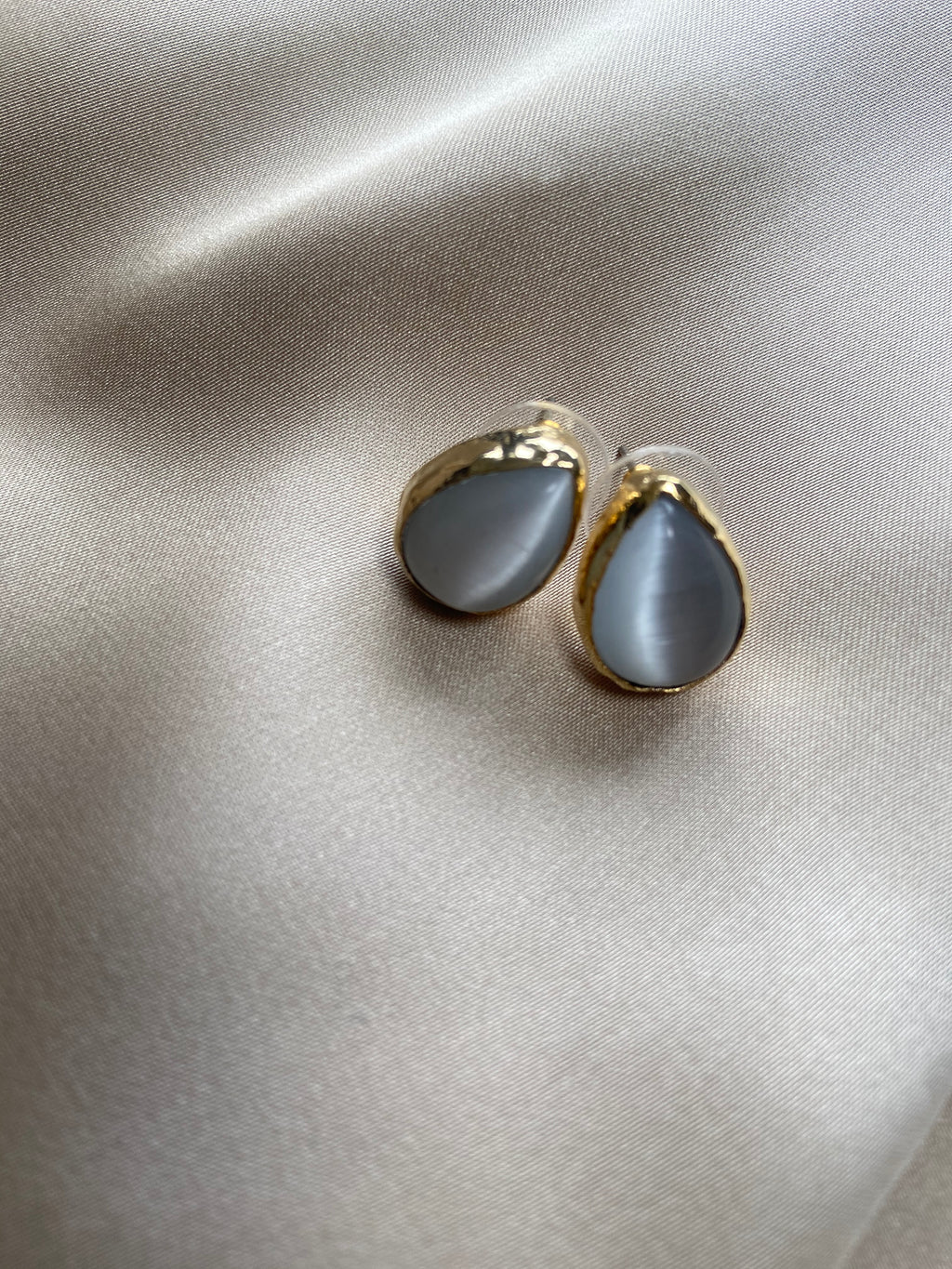 White Cat Eye Stud Earrings – opujewels