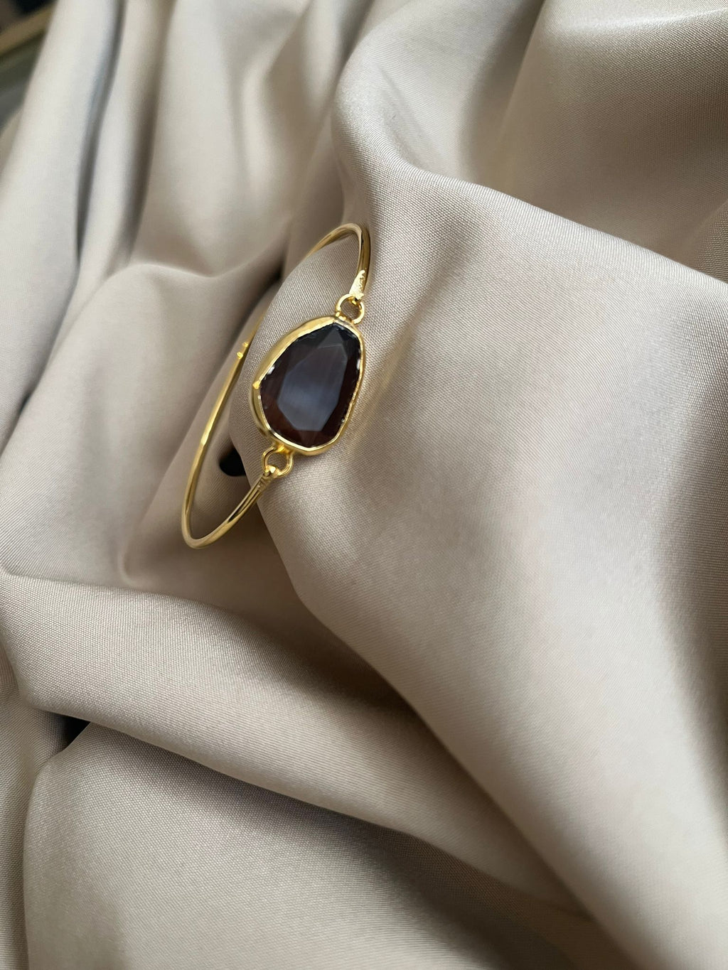 Brown Cat Eye Dainty Bangle with Clasp – opujewels